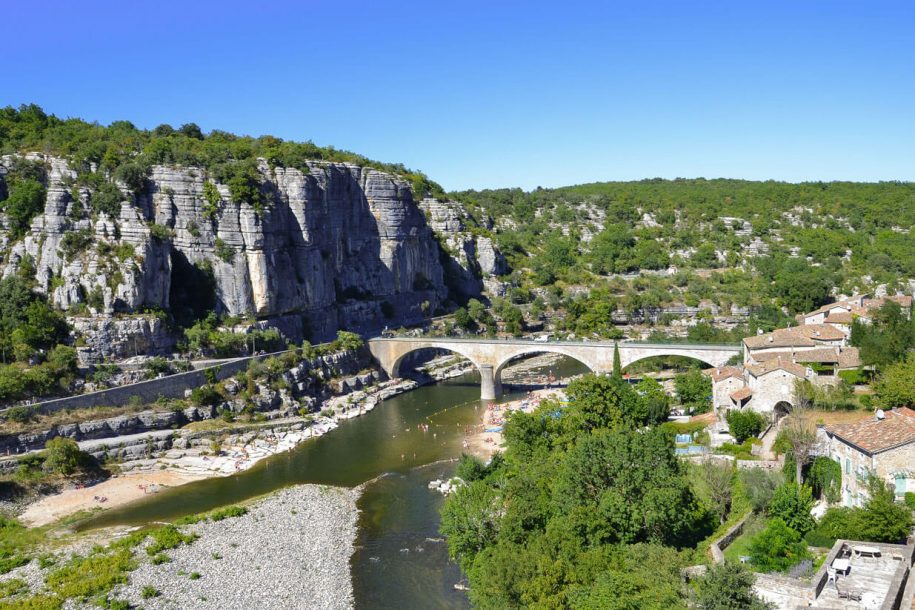La voie verte « Via Ardèche » – Mas Julien – Location saisonnière Ardèche